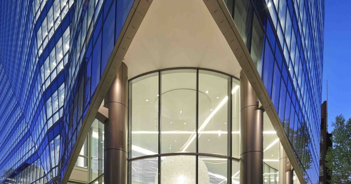 62 Buckingham Gate becomes platinum rated