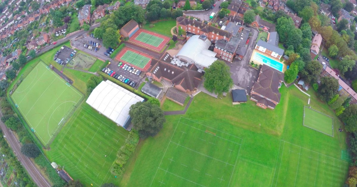 BMS halves energy bills at Chafyn Grove School