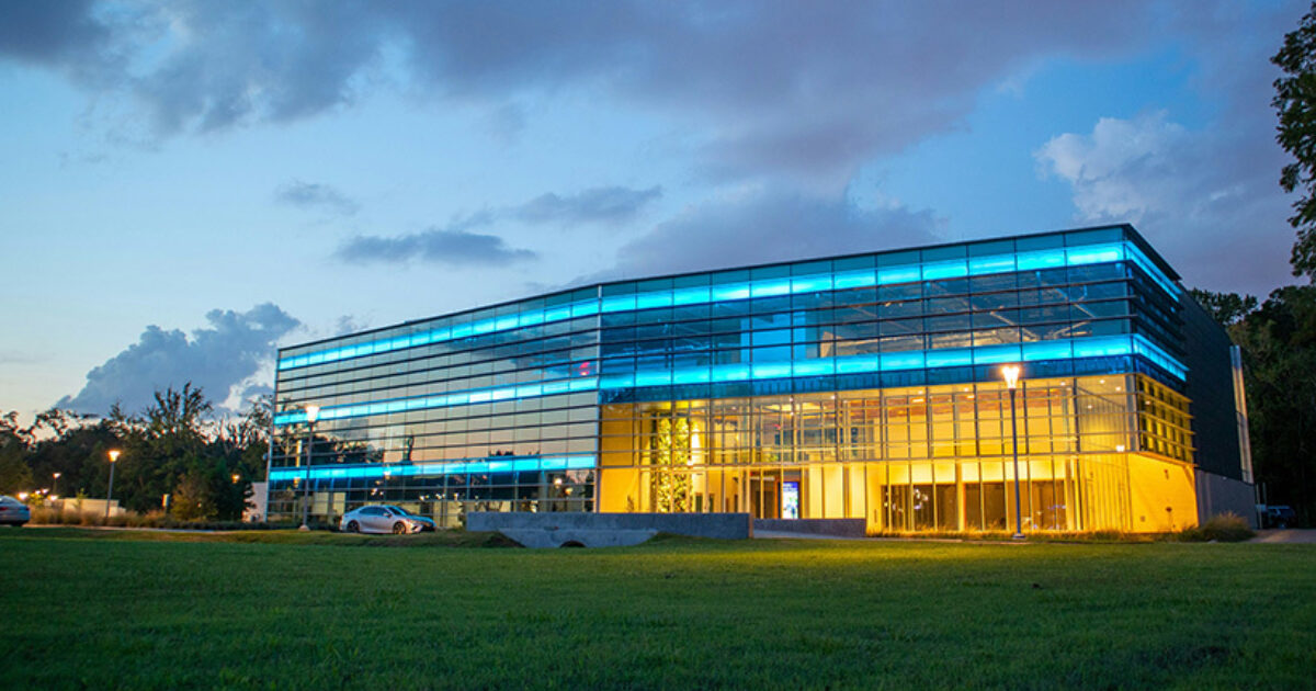 Preparing buildings for every season with a BEMS